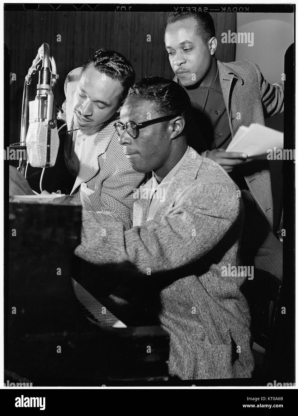 This portrait from 1946 features jazz musicians Oscar Moore, Nat King ...