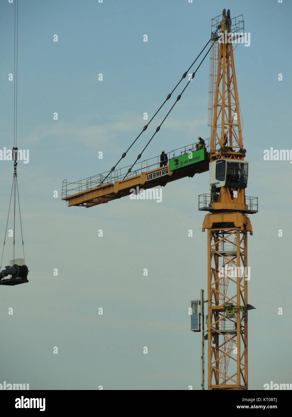 Crane used in construction building hi-res stock photography and images ...