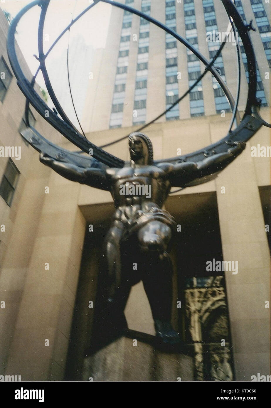 The Atlas statue at Rockefeller Center in New York City is a well-known ...