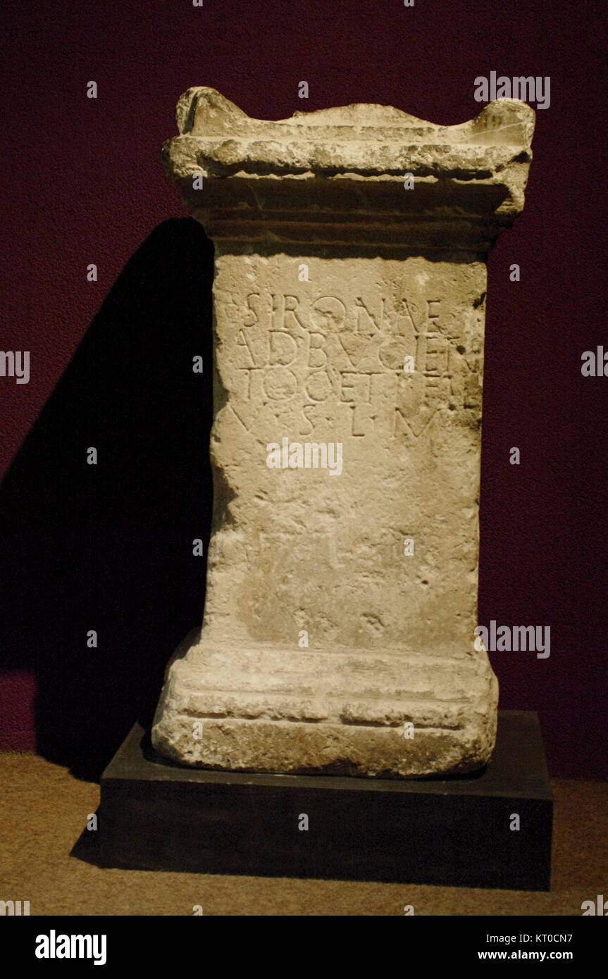 Roman altar antiquities hi-res stock photography and images - Alamy