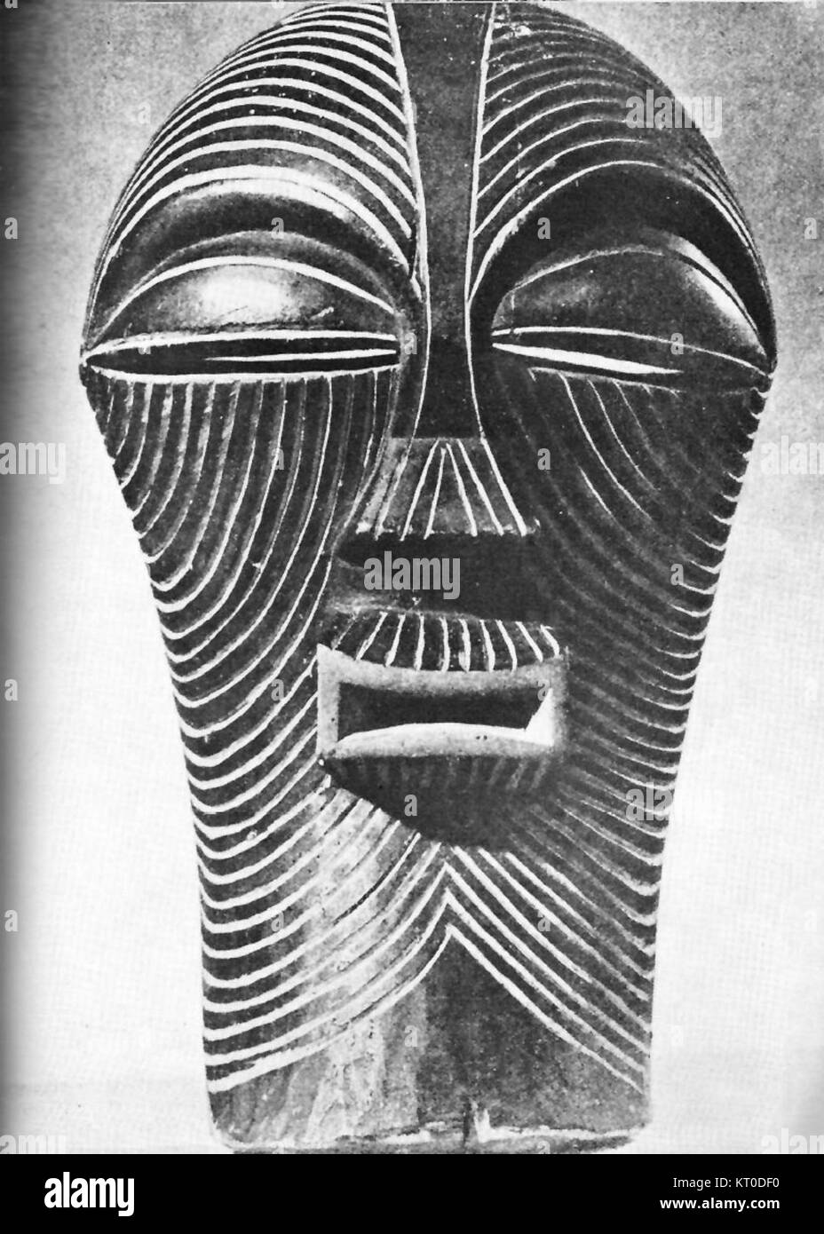 Bakuba mask hi-res stock photography and images - Alamy