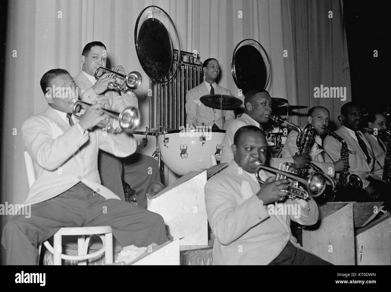 Barney Bigard, Ben Webster, Otto Hardwick, Harry carney, Rex Stewart ...