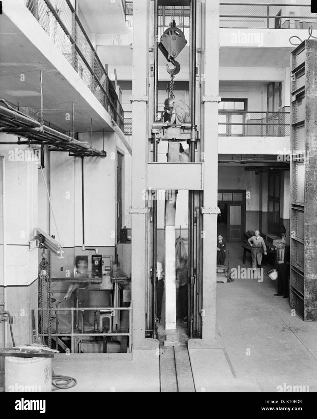 Large infrastructure Black and White Stock Photos & Images - Alamy