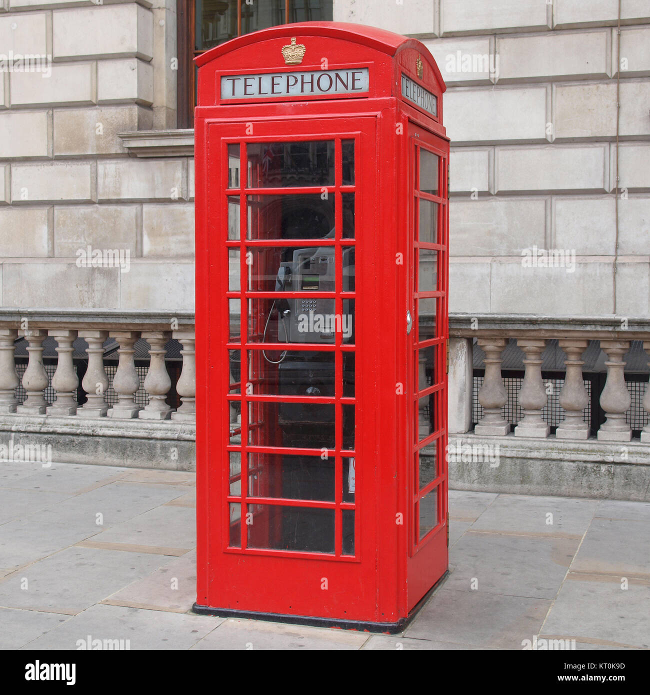 London telephone box Stock Photo - Alamy