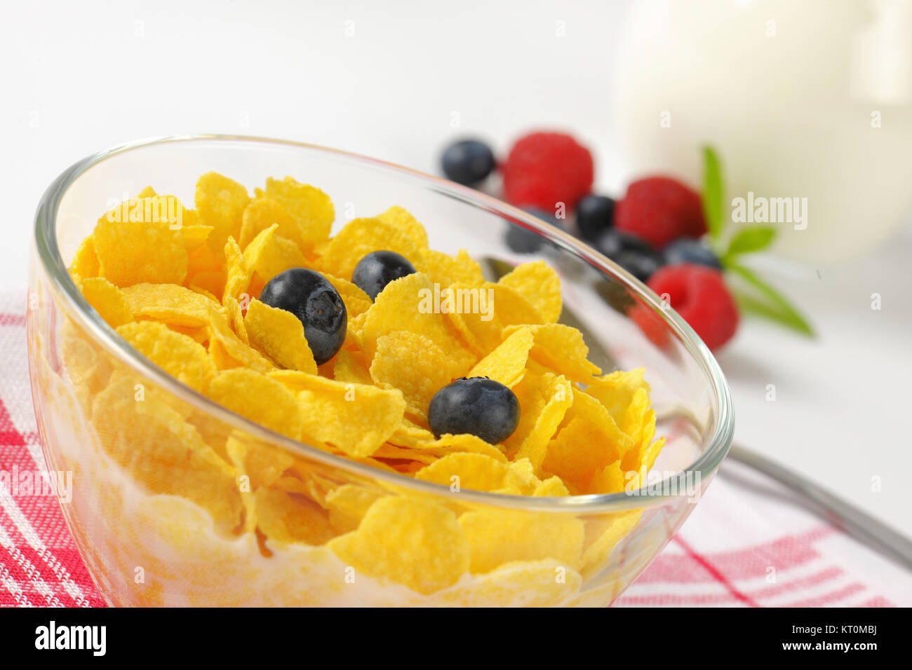corn flakes with milk Stock Photo - Alamy