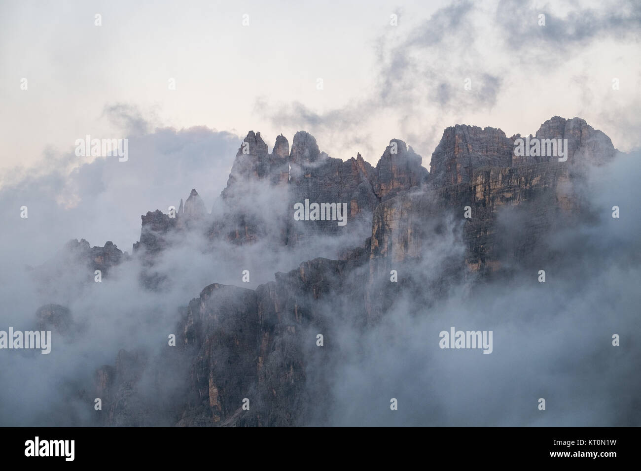 Lago de croda hi-res stock photography and images - Alamy