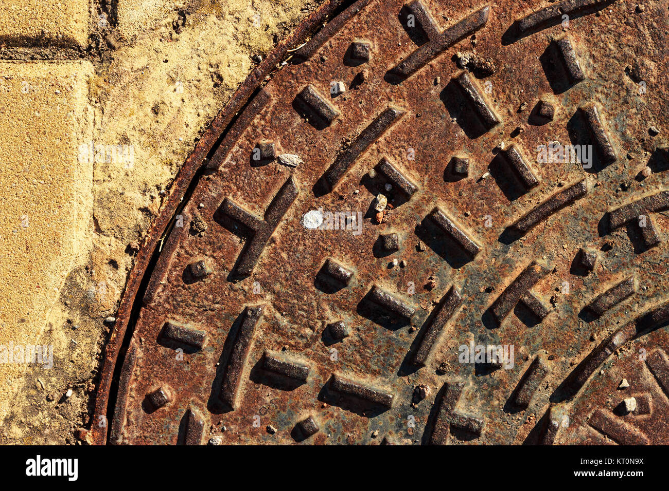 Maintenance hole cover hi-res stock photography and images - Alamy