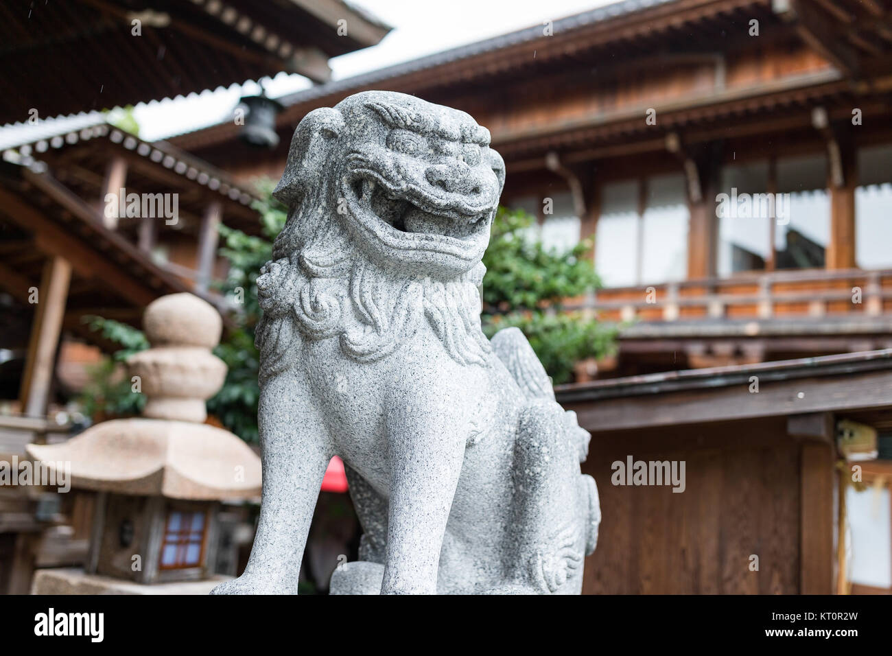 Japanese lion statue Stock Photo - Alamy