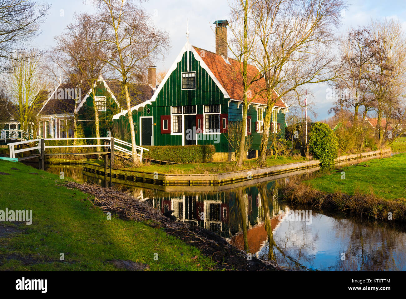 Rural Dutch scenery in Zaanse Schans village Stock Photo - Alamy
