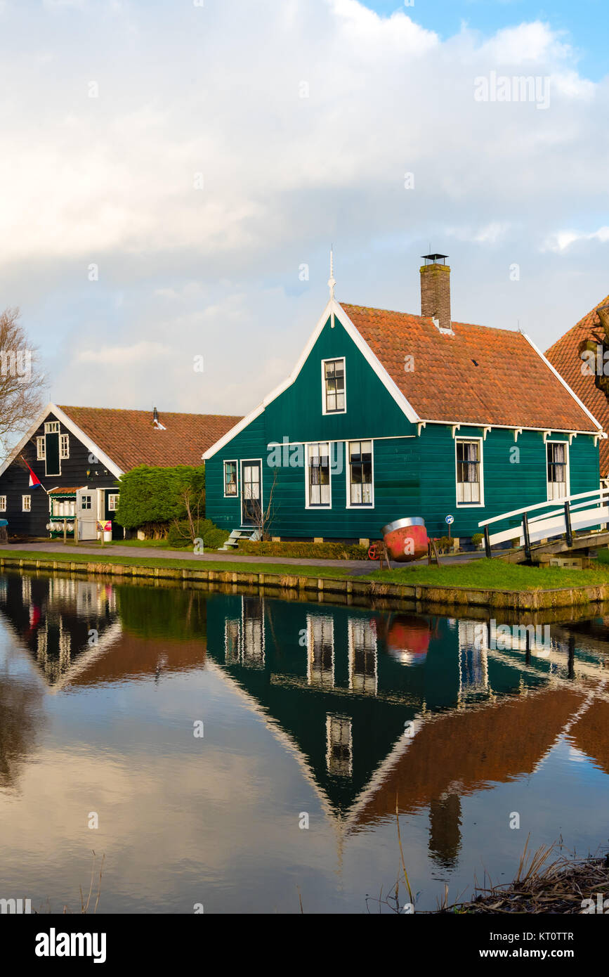 Rural Dutch scenery in Zaanse Schans village Stock Photo - Alamy