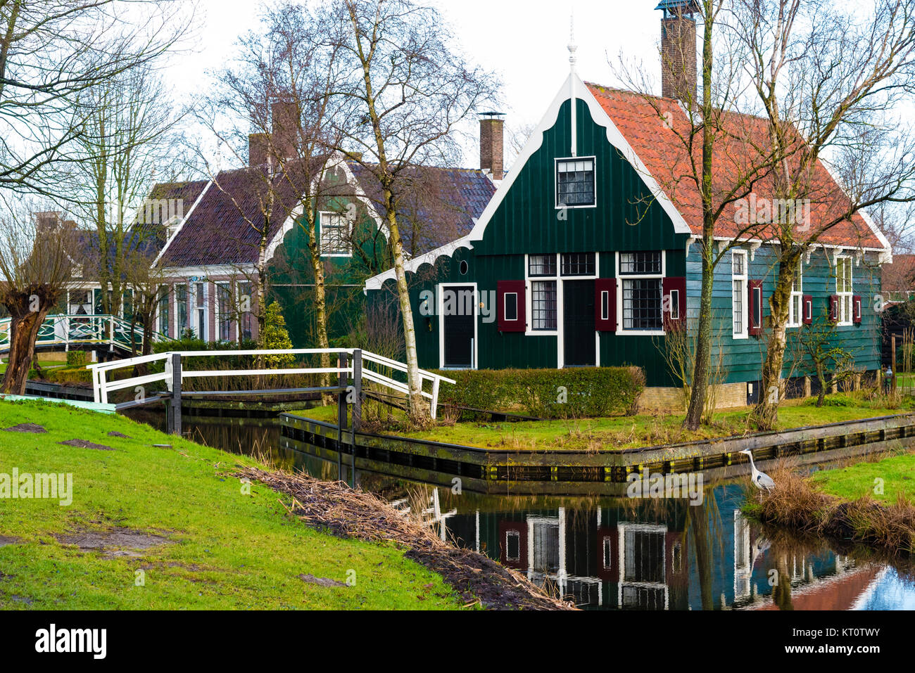 Rural Dutch scenery in Zaanse Schans village Stock Photo - Alamy