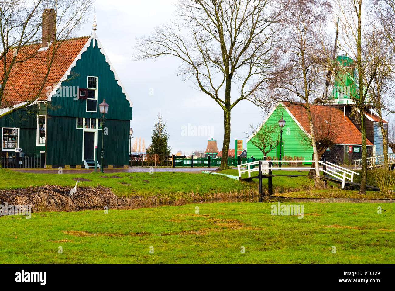 Rural Dutch scenery in Zaanse Schans village Stock Photo - Alamy