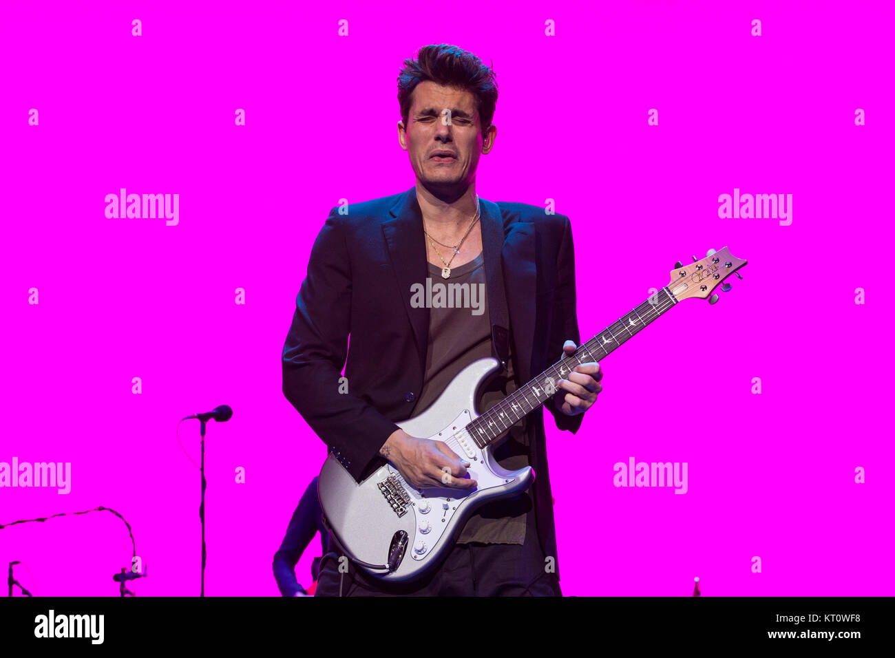 John Mayer Stock Photos & John Mayer Stock Images - Alamy