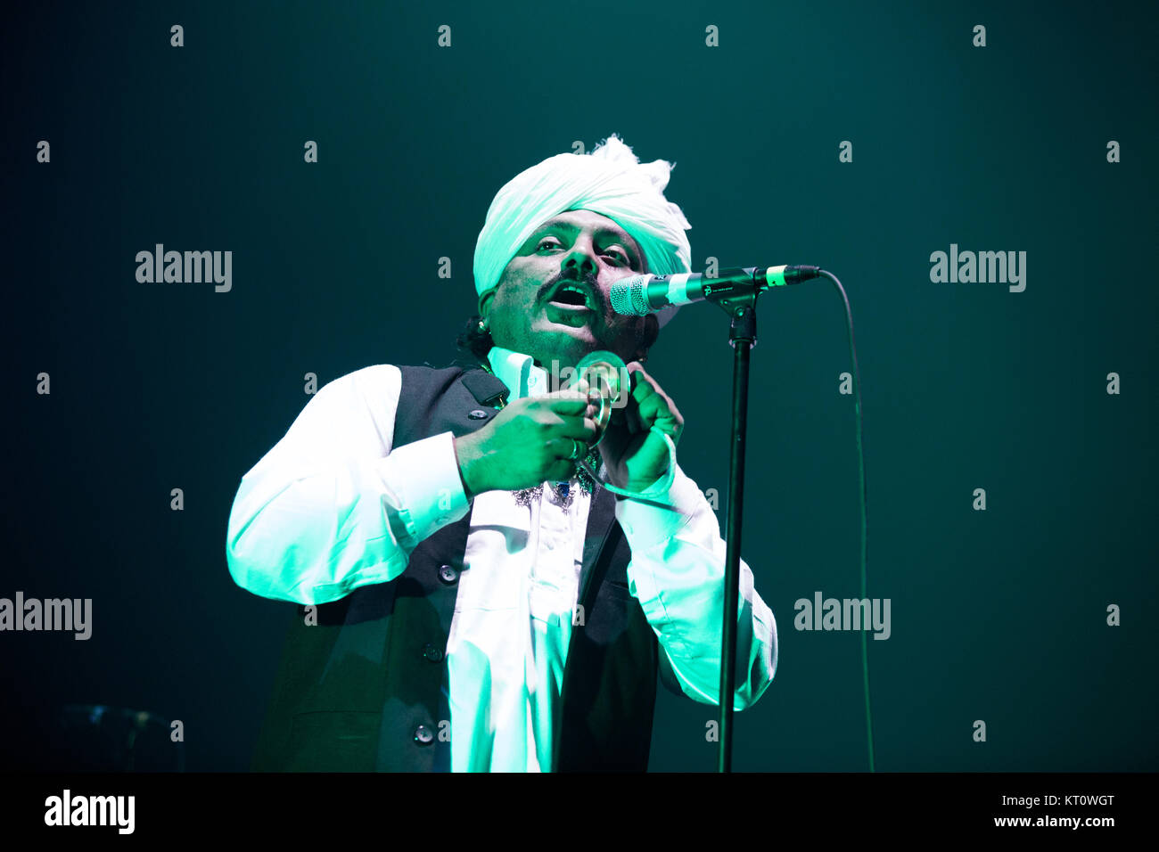 Junun album hi-res stock photography and images - Alamy