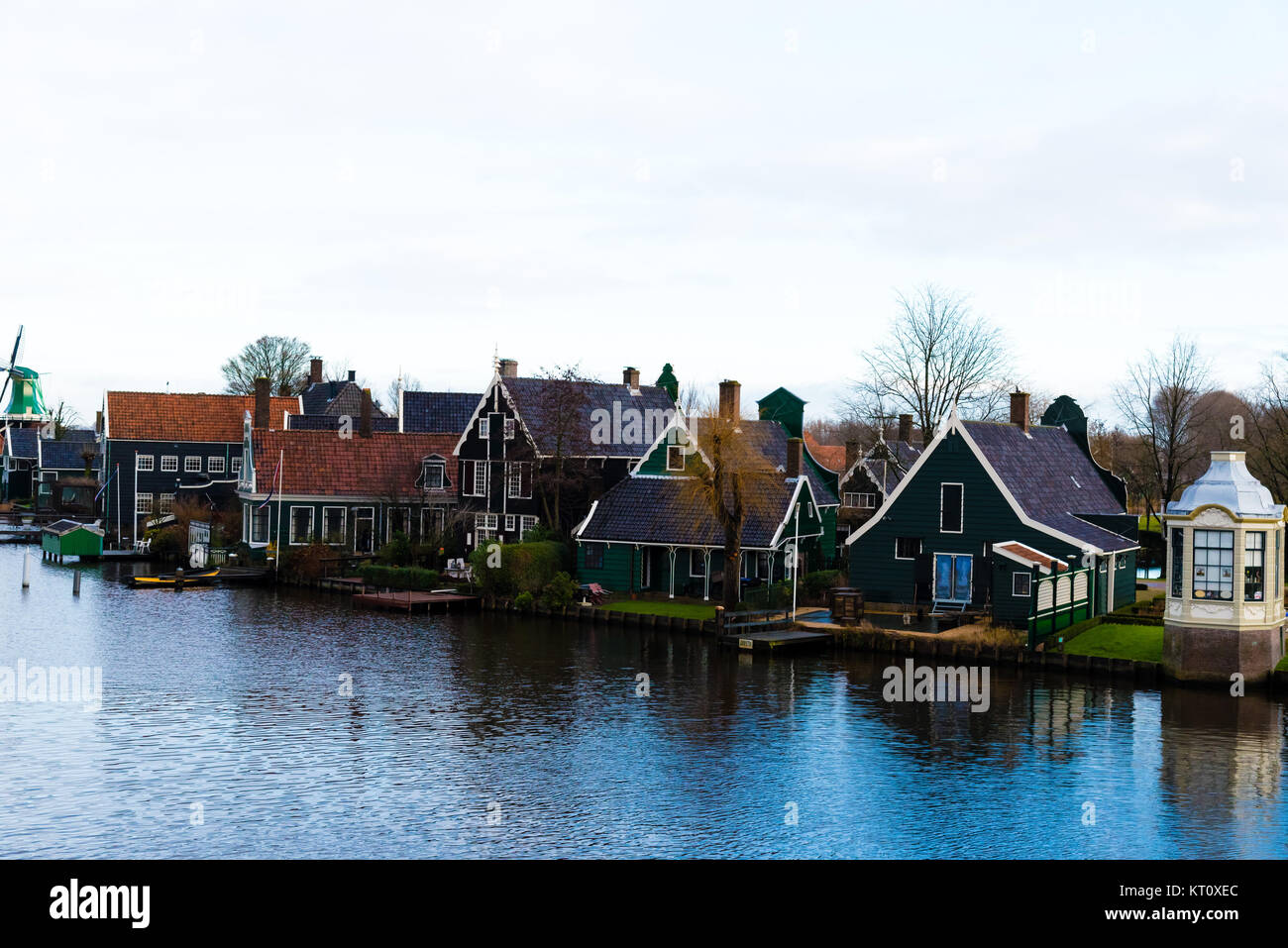 Rural Dutch scenery in Zaanse Schans village Stock Photo - Alamy