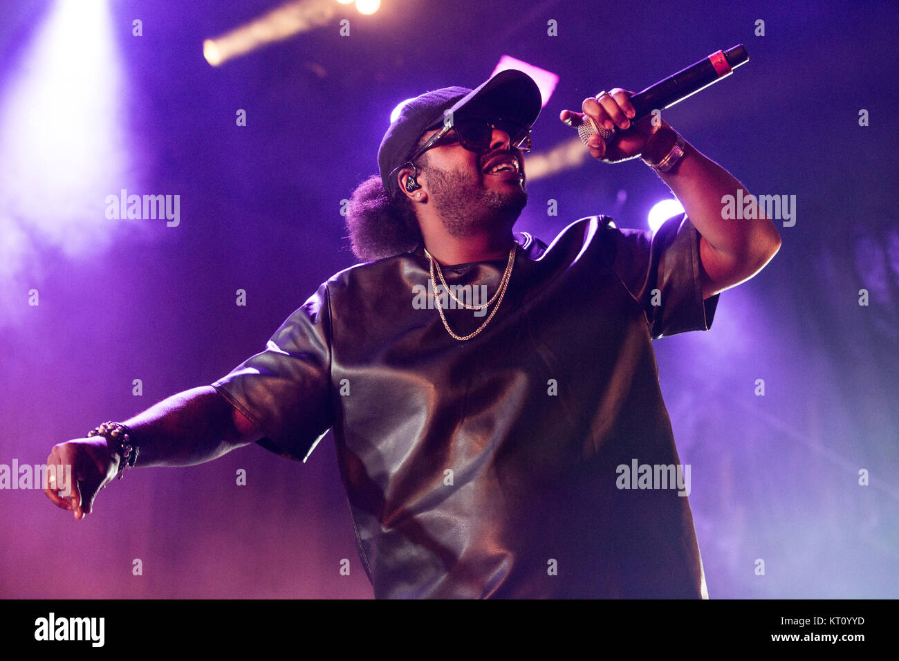 Yosef wolde mariam singer hi-res stock photography and images - Alamy