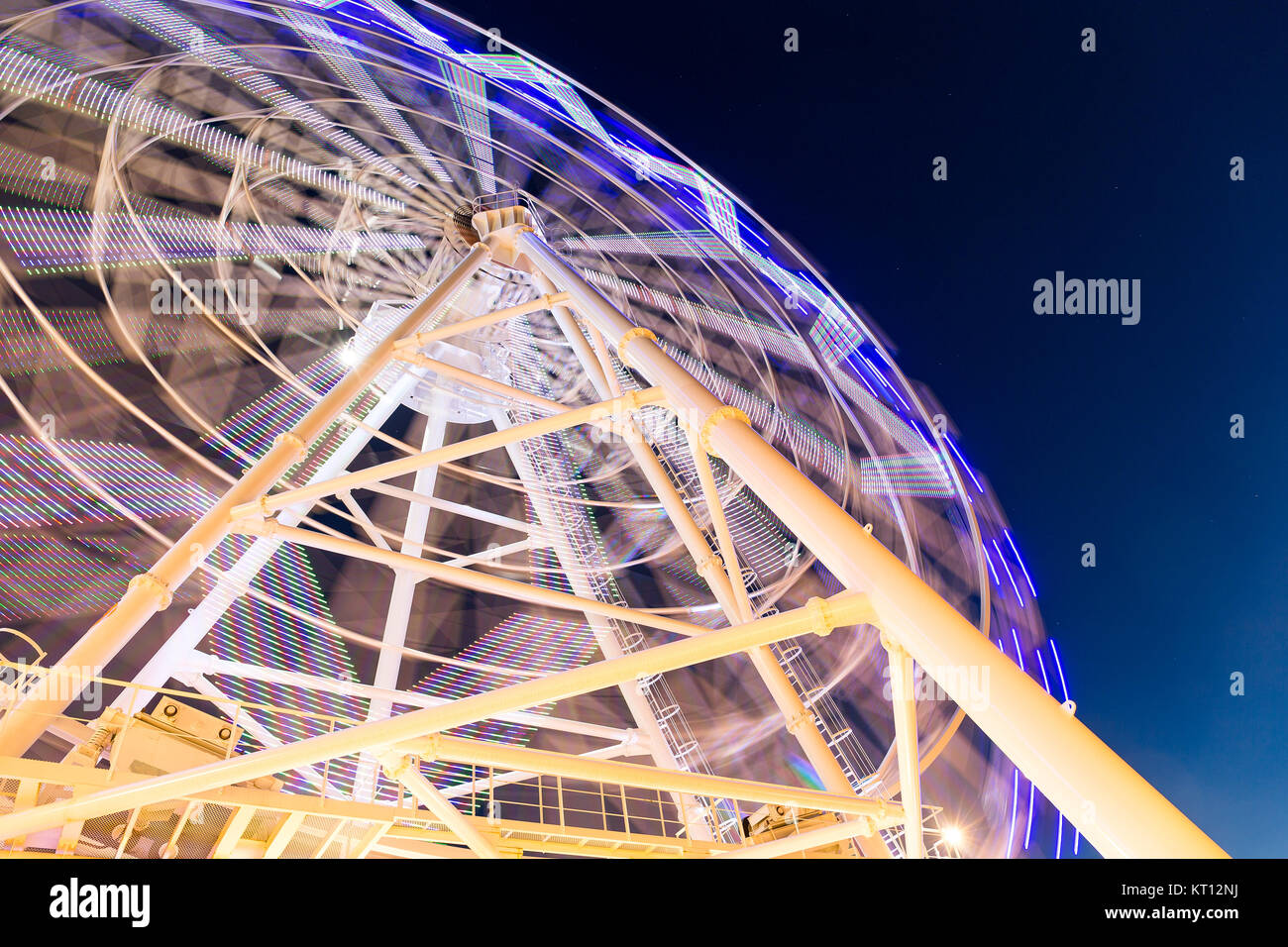 Ferris wheel moving Stock Photo - Alamy