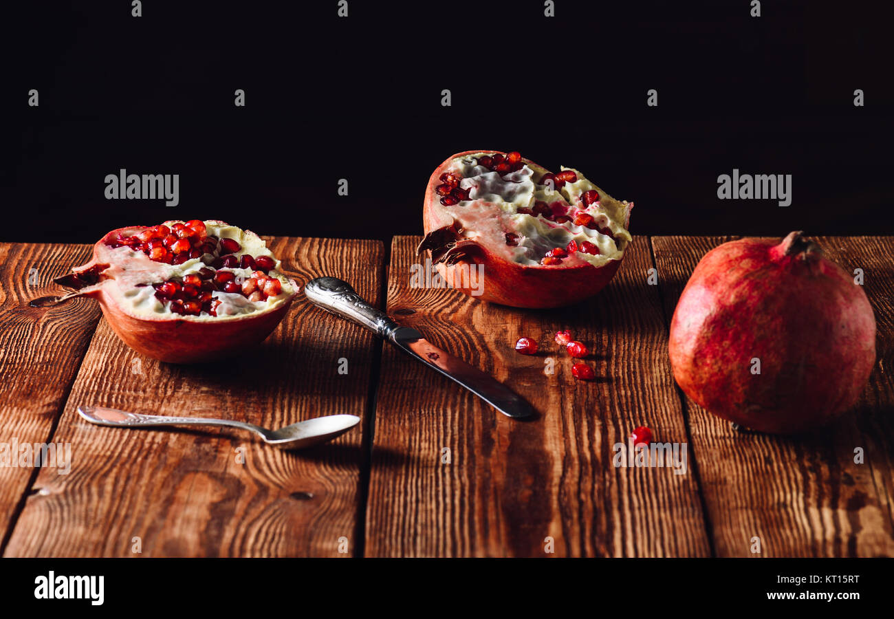 Half opened ripe fruit a hi-res stock photography and images - Alamy