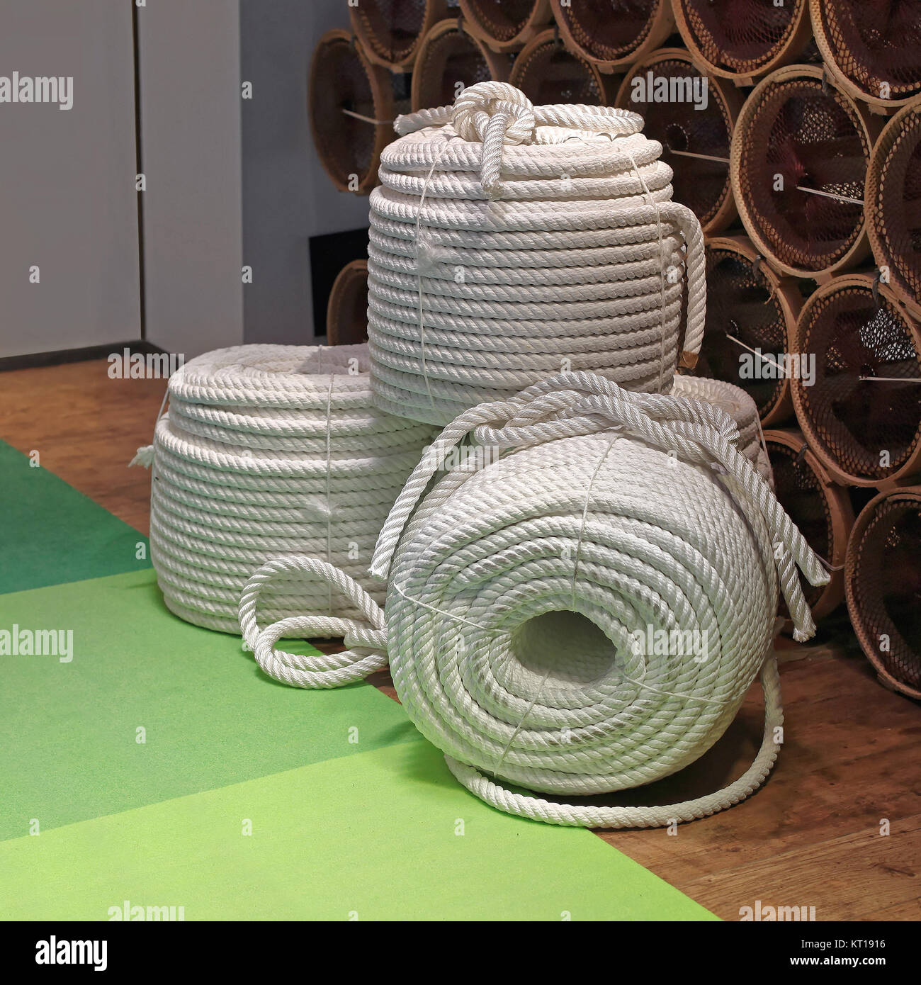 New coils of rope hi-res stock photography and images - Alamy