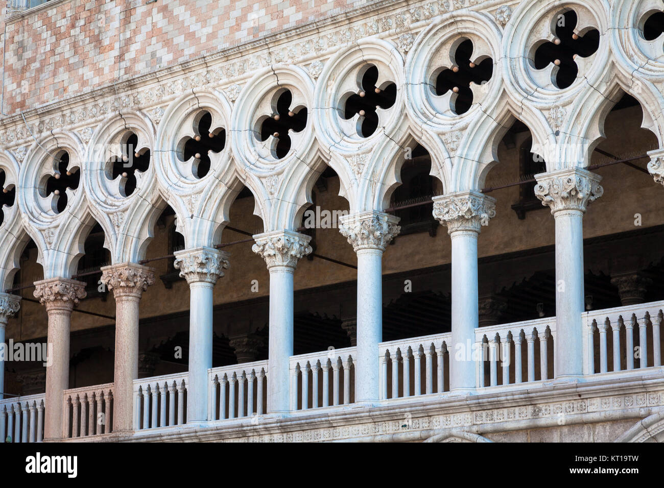 Venice, Italy - Columns perspective Stock Photo - Alamy