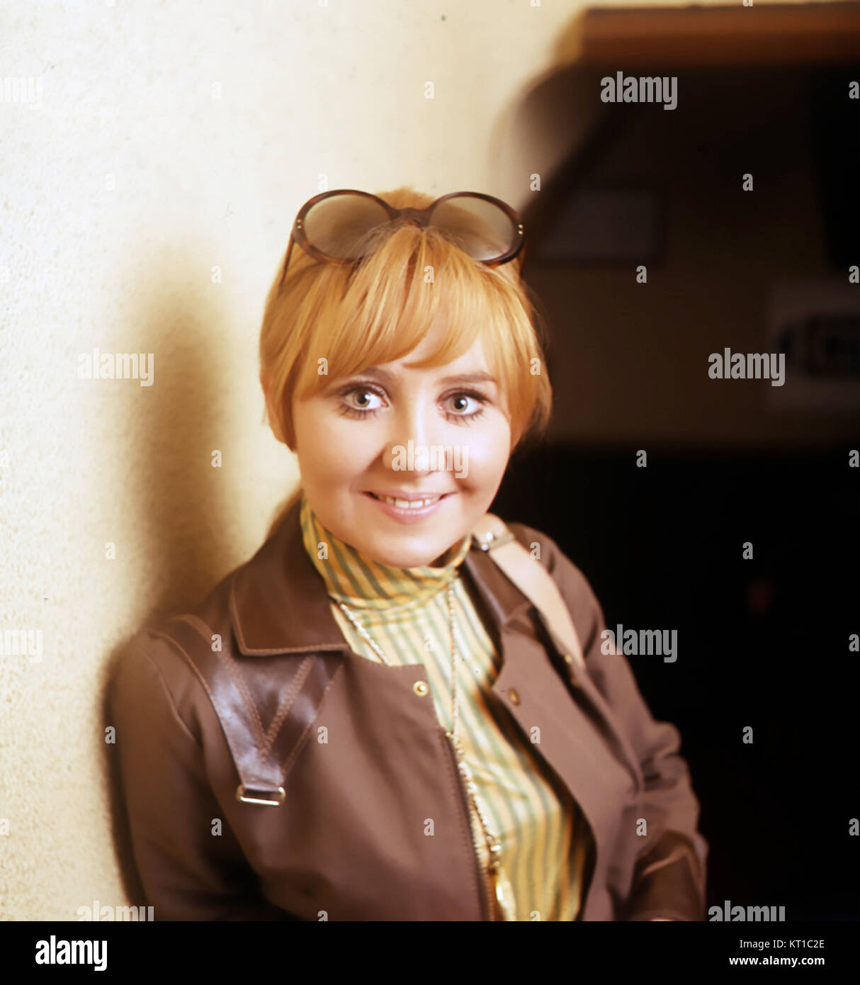 Lulu singer 1960s hi-res stock photography and images - Alamy