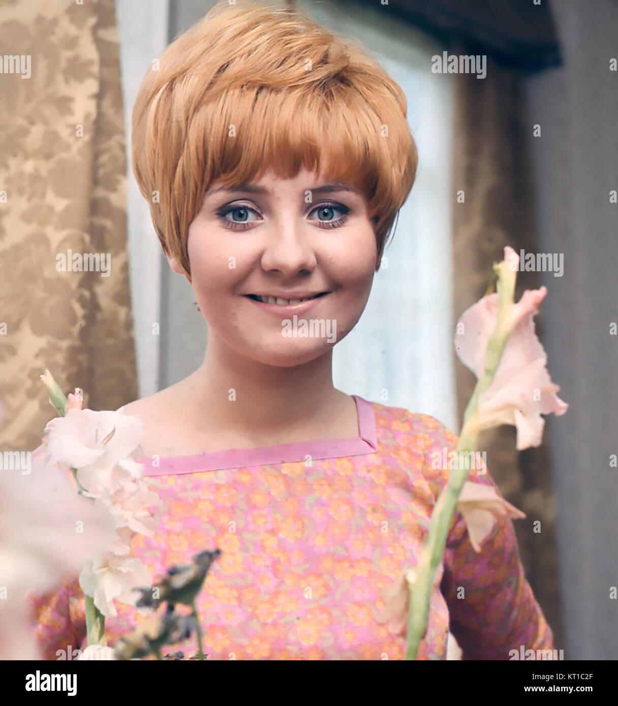Lulu Singer 1960s High Resolution Stock Photography and Images - Alamy