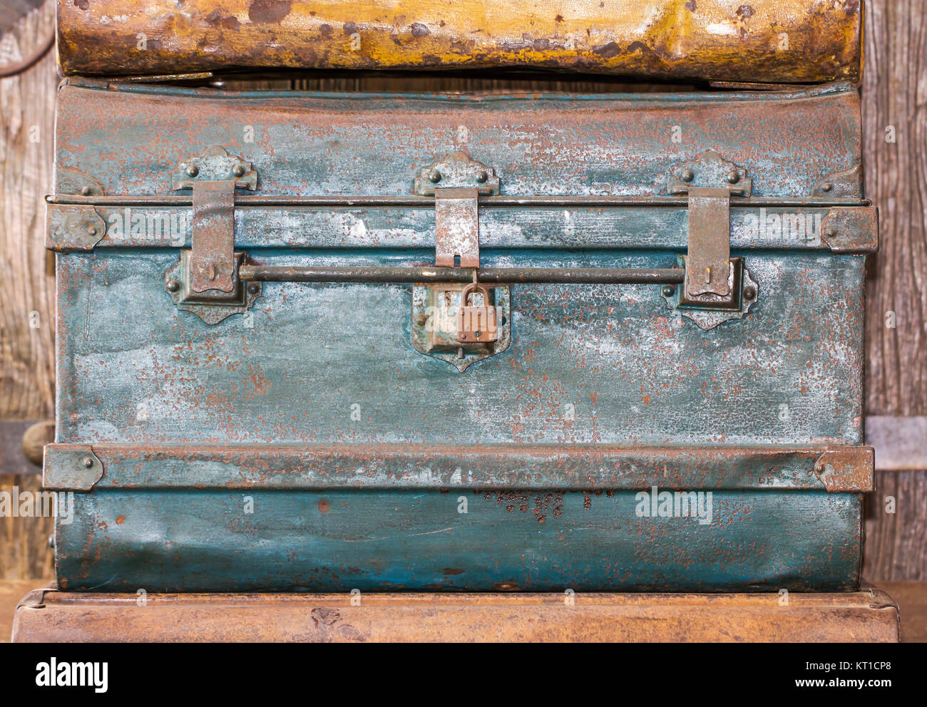 Old metal treasure chest Stock Photo - Alamy