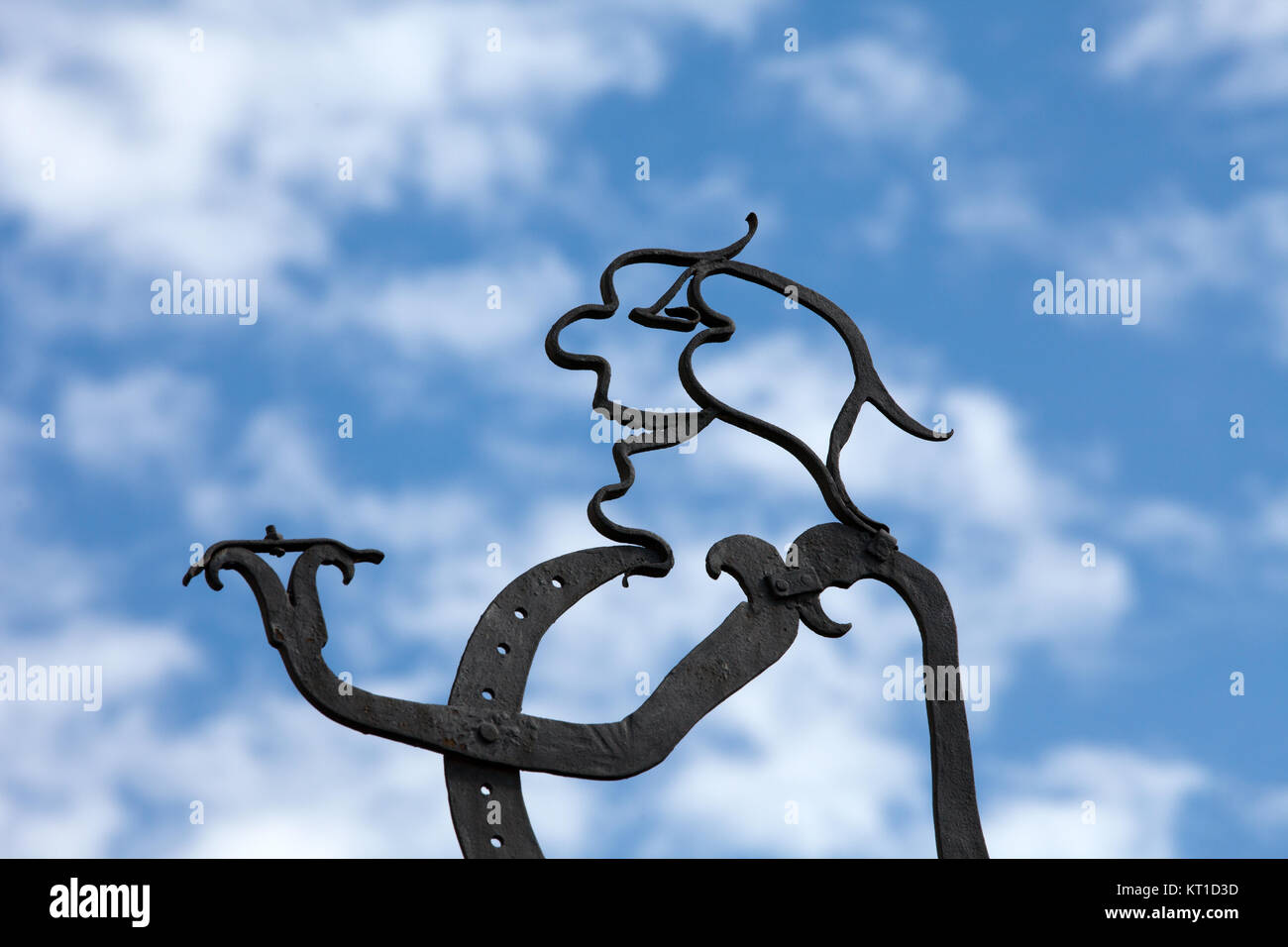 Hand made iron fence hi-res stock photography and images - Alamy