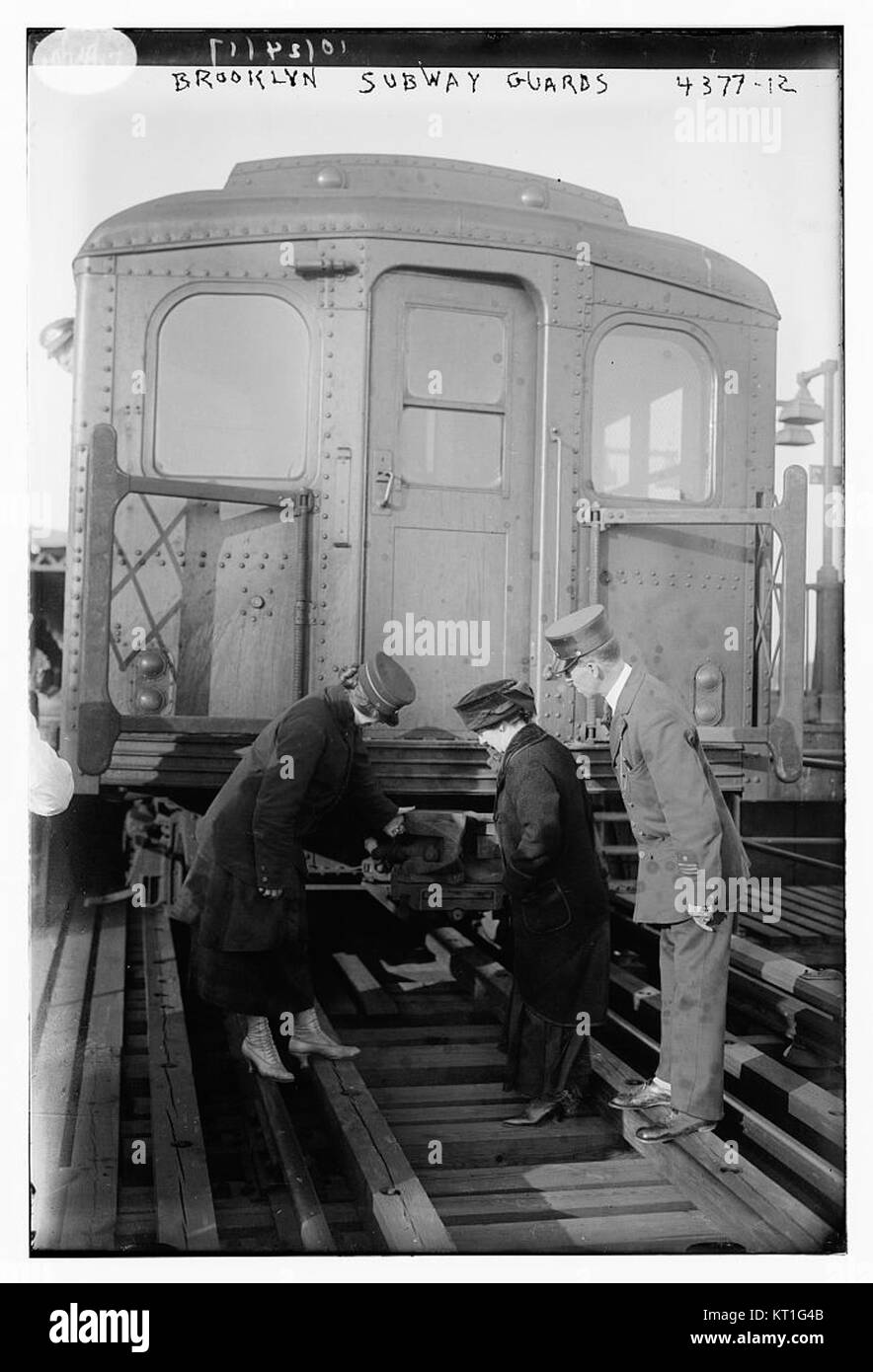 Subway system in new Black and White Stock Photos & Images - Alamy