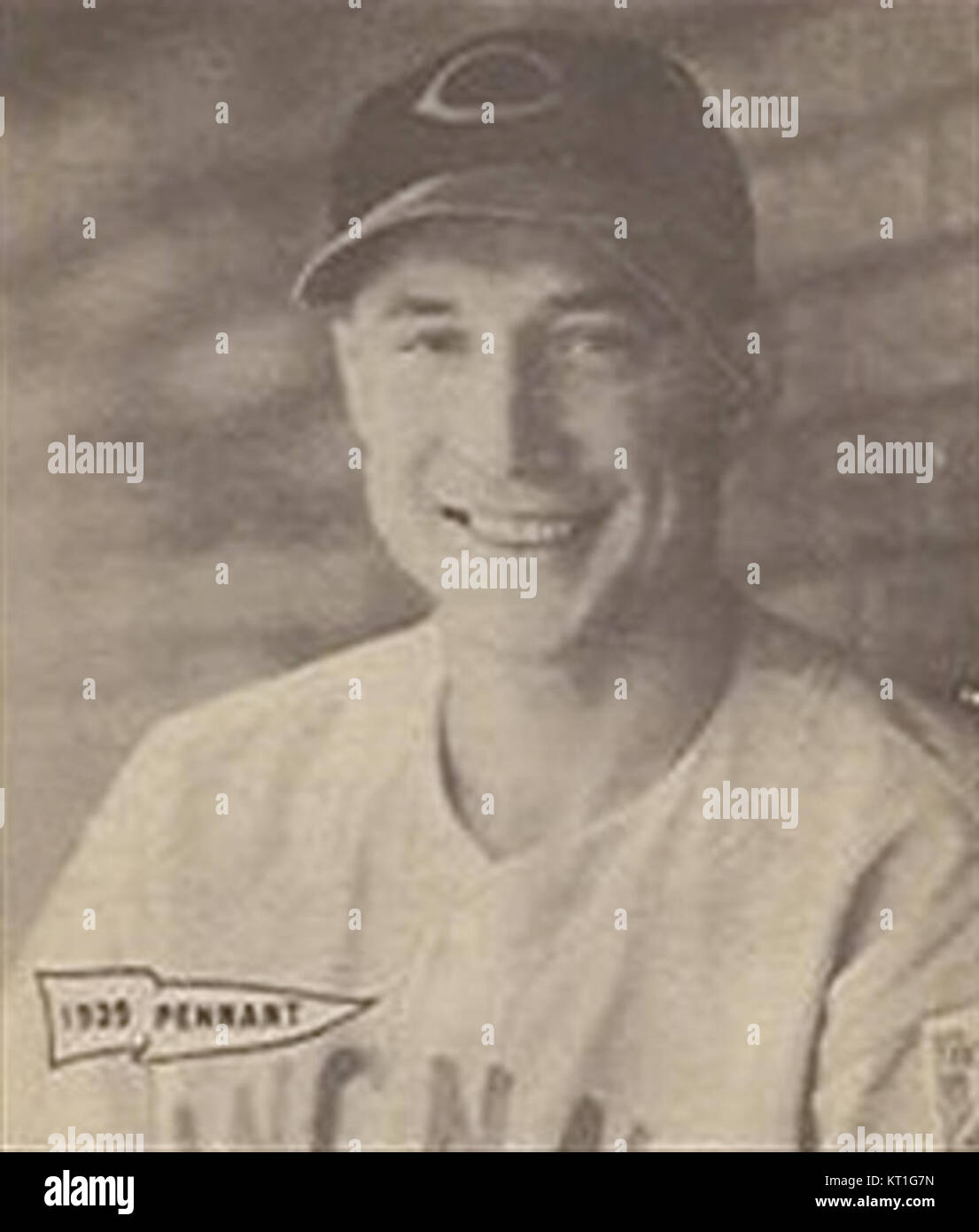 The Bucky Walters 1940 Play Ball card is a vintage baseball trading ...