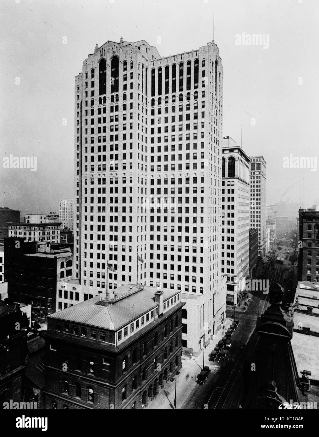 The Buhl Building, completed in 1920, is a significant example of early ...