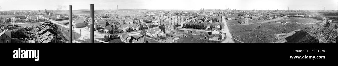 This panoramic photograph captures a historical view of Calumet ...