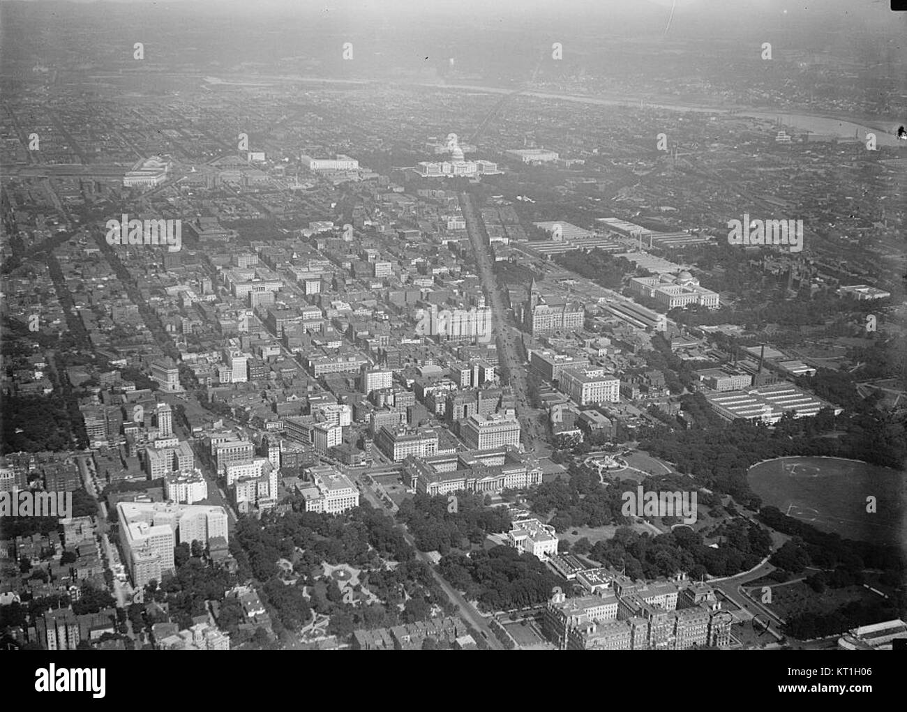Aerial view of the U.S. Capitol, showing the iconic vista from the ...