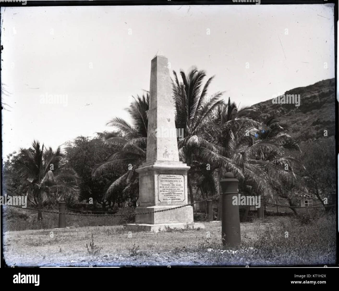Captain Cook Monument photograph by Brother Bertram Stock Photo - Alamy