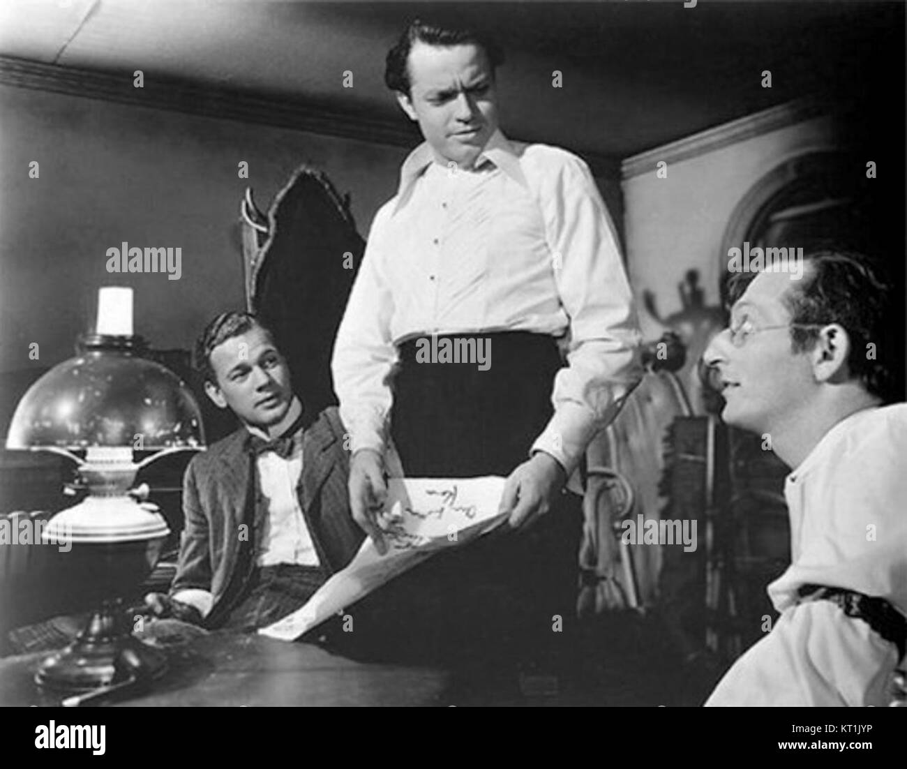 The Declaration of Principles in Citizen Kane is a pivotal scene in the ...