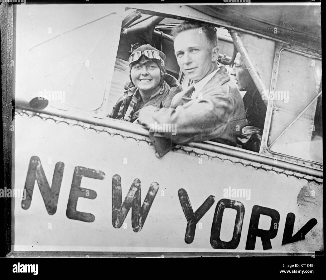 Clarence Duncan Chamberlin and Thea Rasche were pioneers in aviation ...