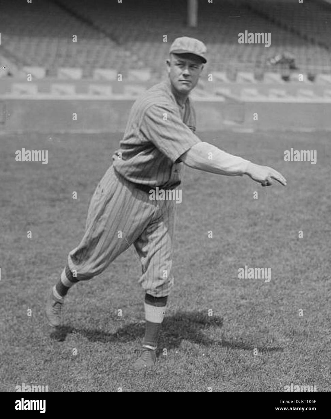 Claude Hendrix (1889–1944) was an American professional baseball ...