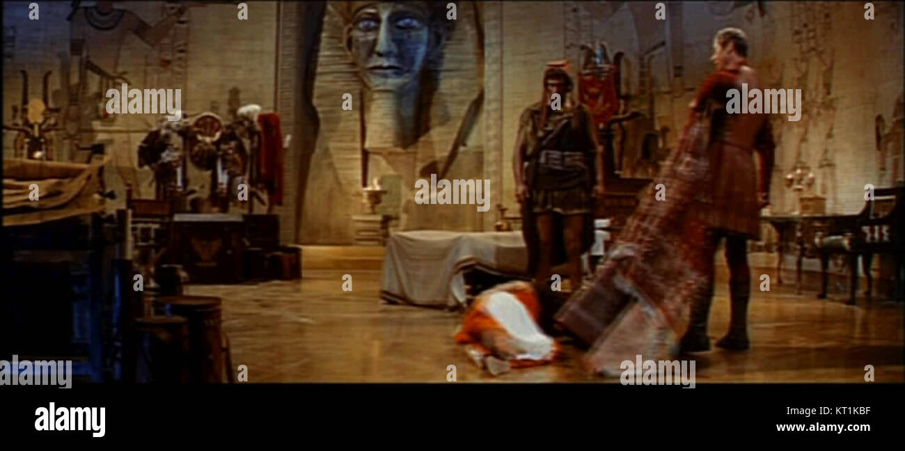 A screenshot from the 1963 film Cleopatra, showcasing key scenes from ...