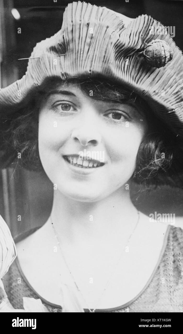 Colleen Moore, an American actress from the silent film era, gained ...