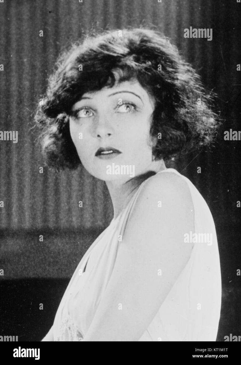 Corinne griffith illustration hi-res stock photography and images - Alamy