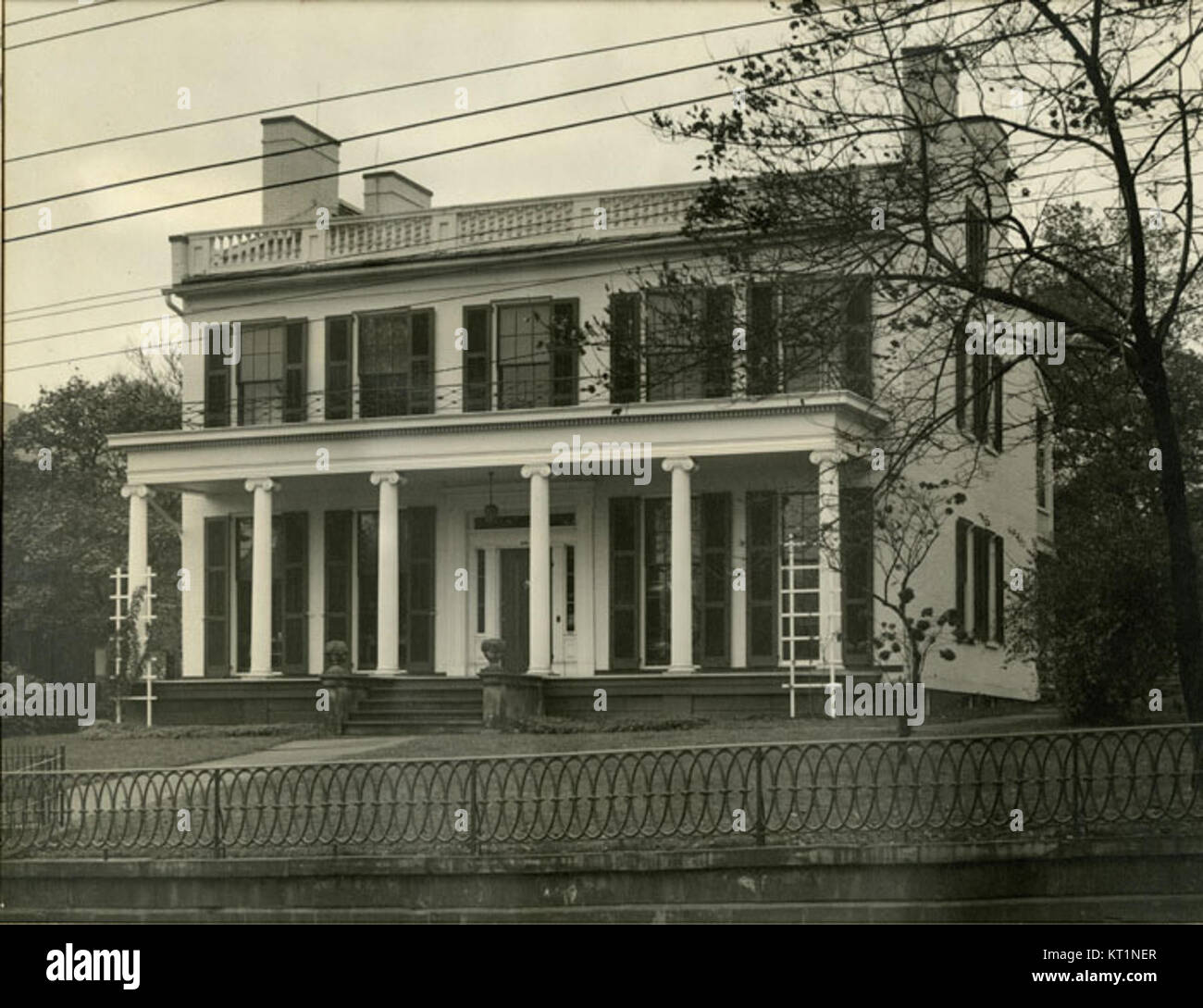 Davis Hall High Resolution Stock Photography and Images - Alamy