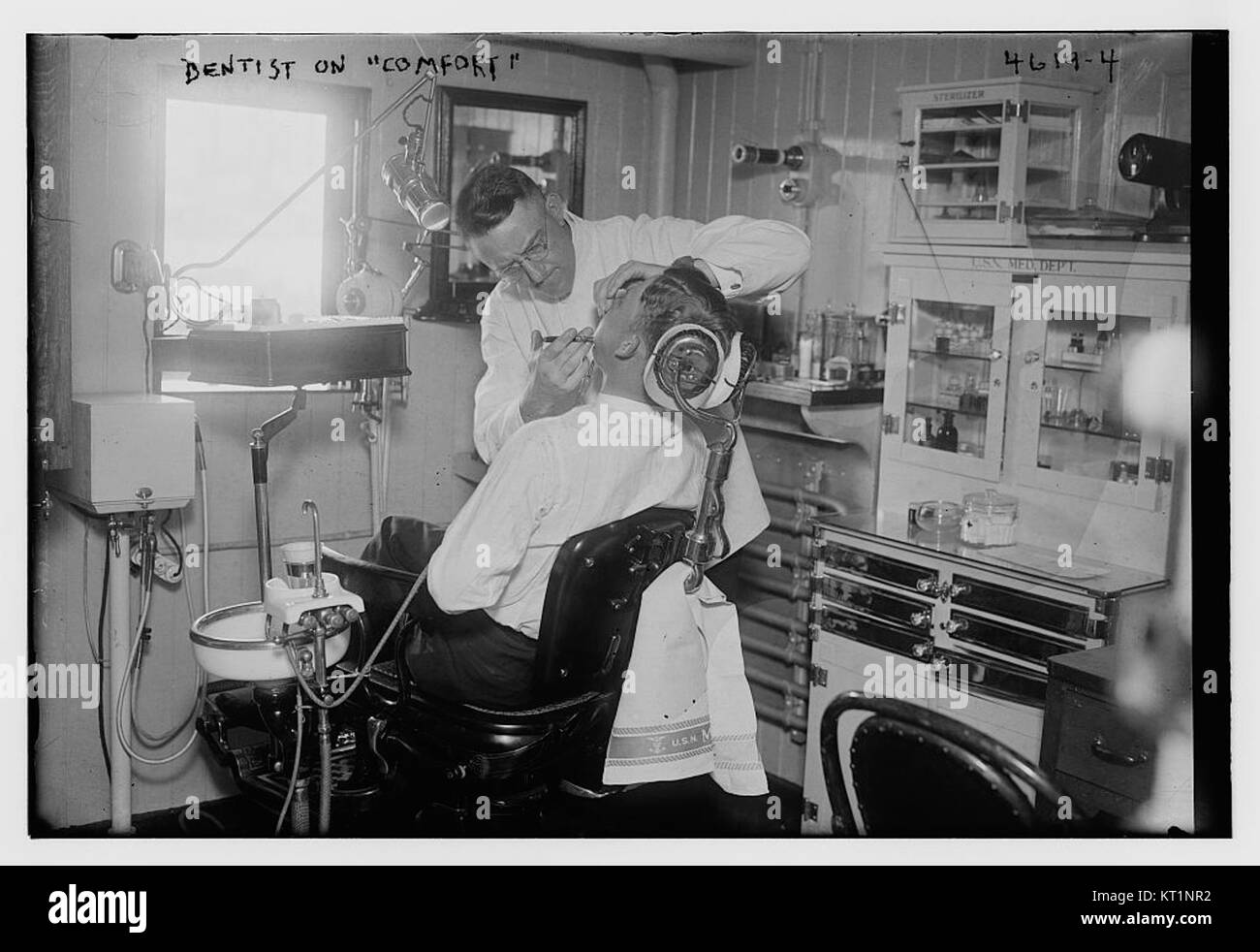 An image of a dentist operating in a comfortable environment ...
