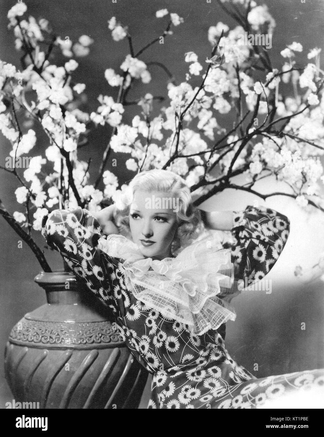 Dixie Lee was an American actress and singer, popular in the 1930s ...