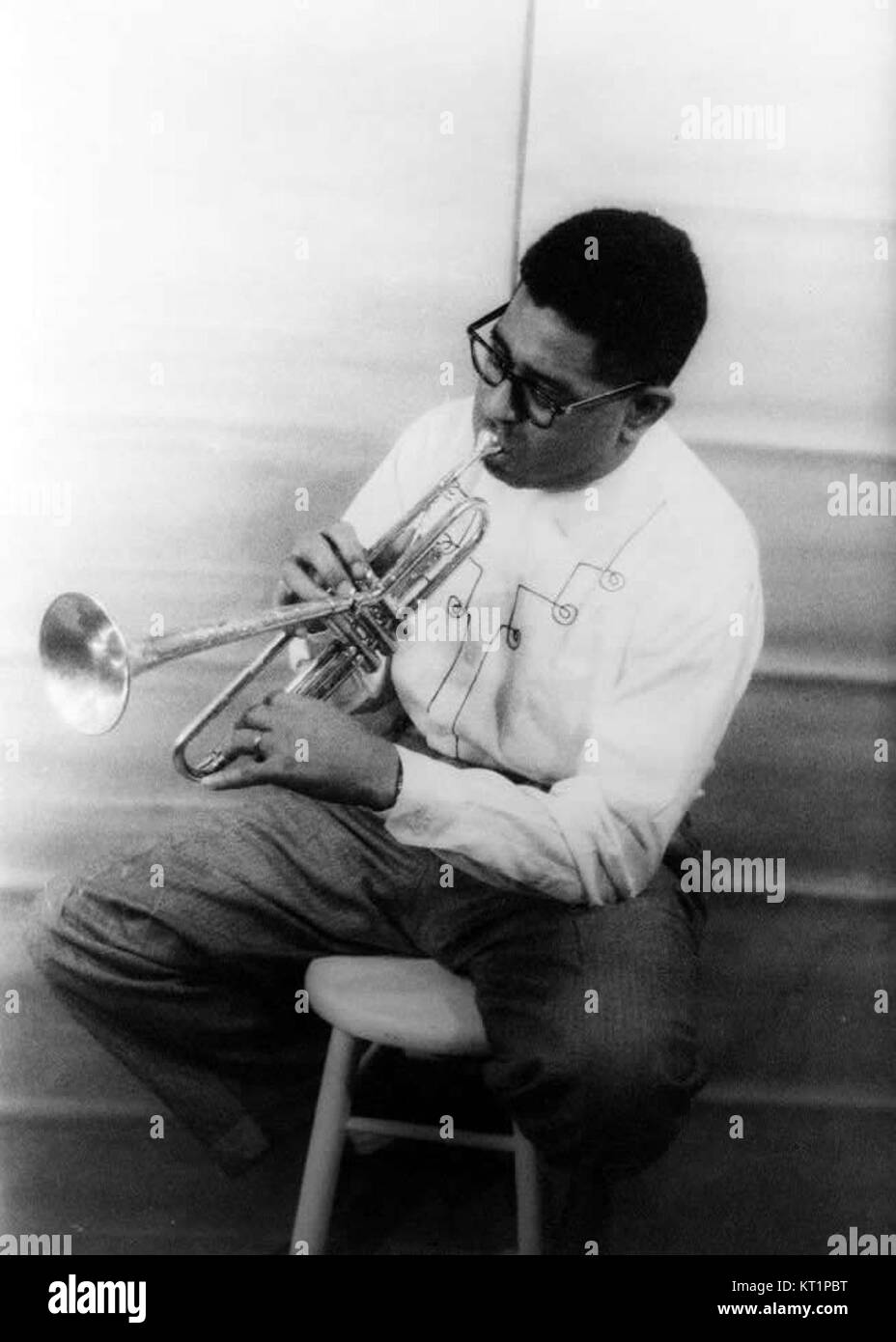 Jazz legend Dizzy Gillespie playing his signature trumpet in 1955 ...