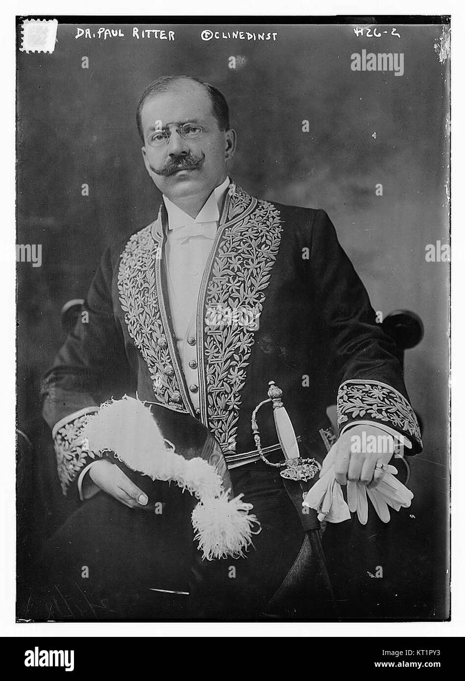 Paul ritter hi-res stock photography and images - Alamy