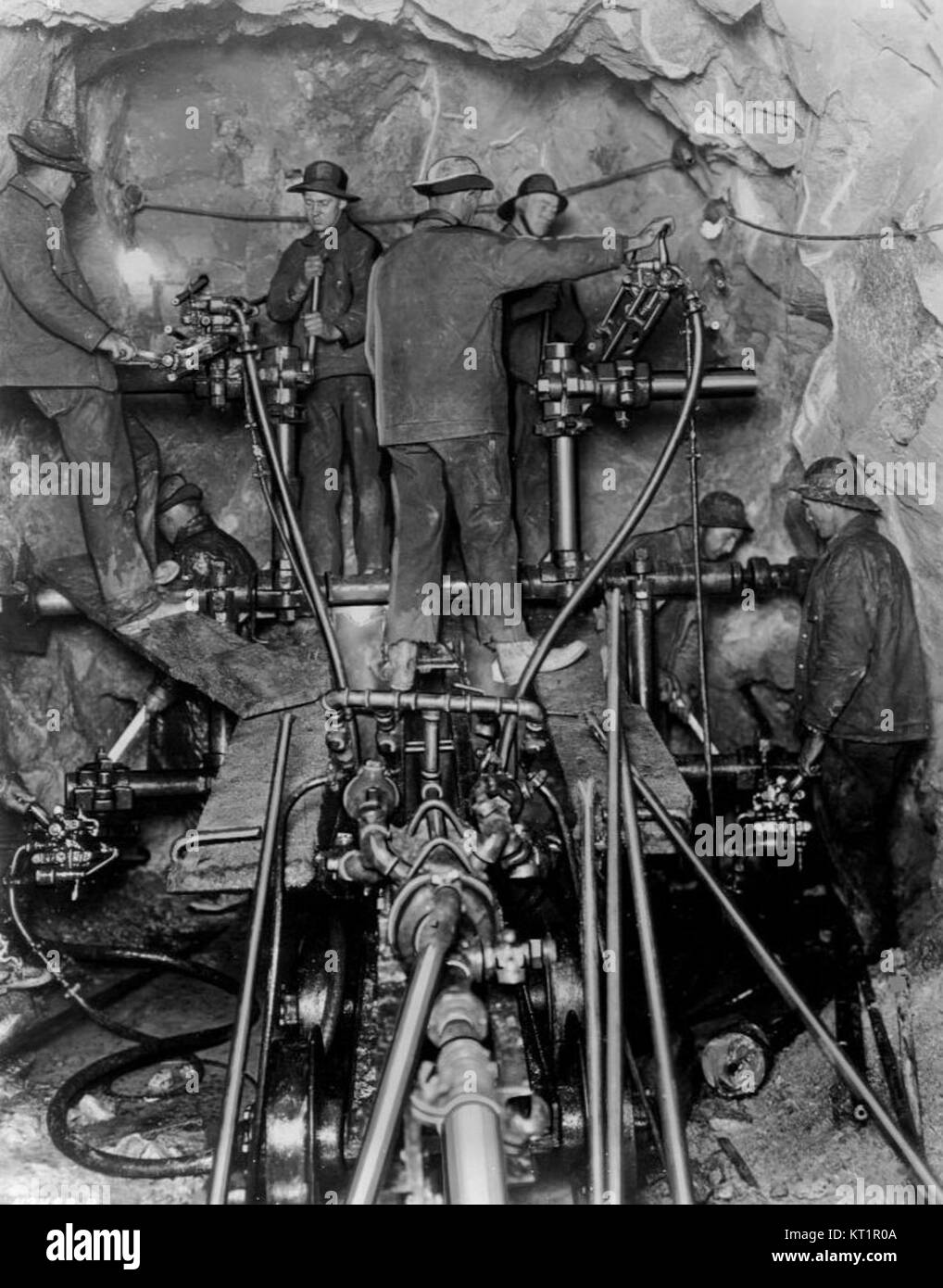 Old cascade tunnel hi-res stock photography and images - Alamy