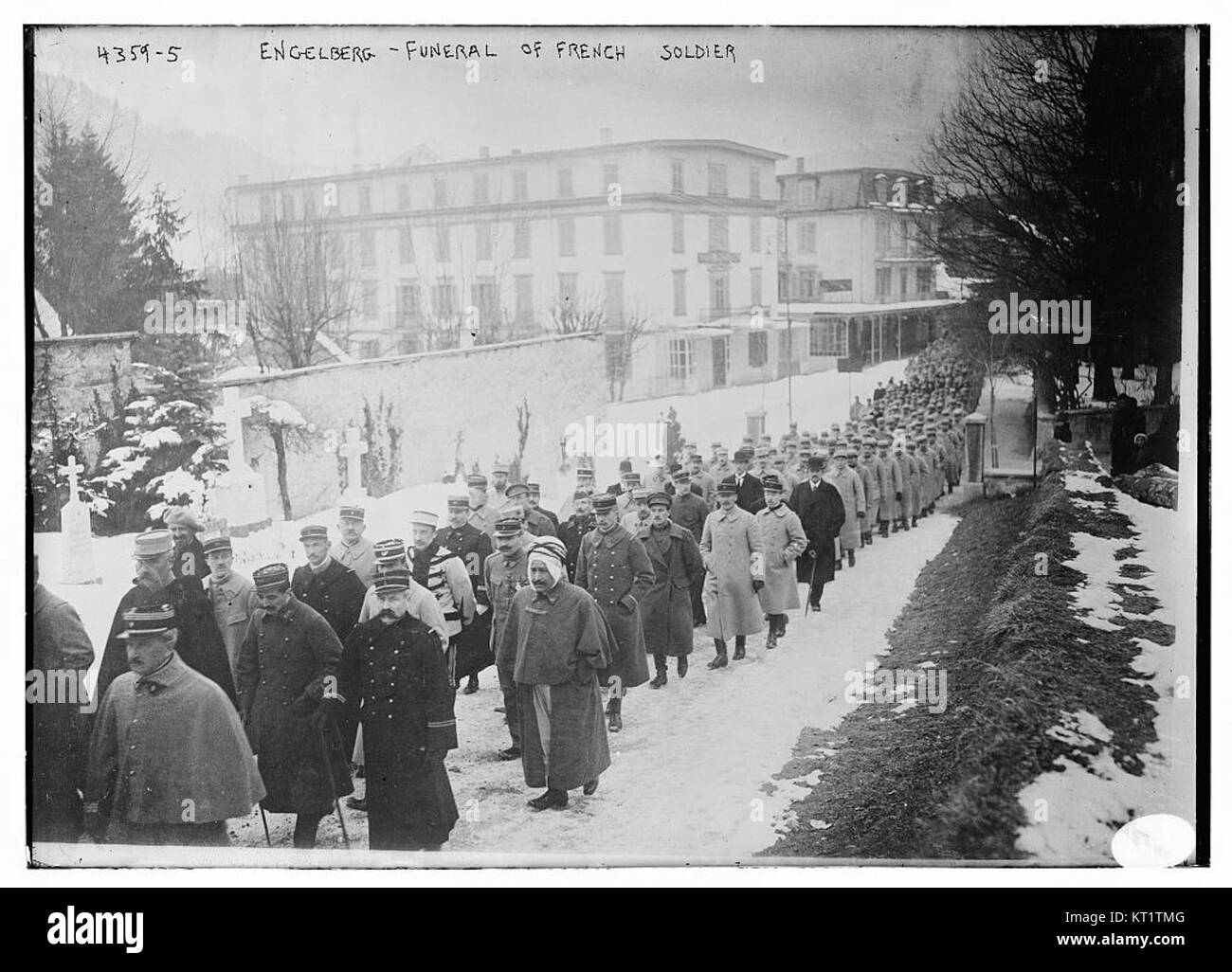 This image captures the funeral of a French soldier in Engelberg ...