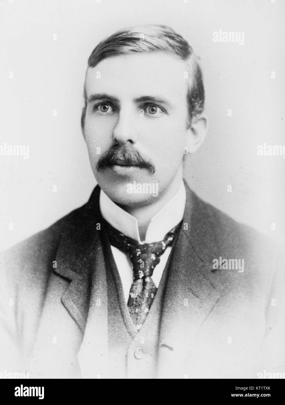 Ernest rutherford hi-res stock photography and images - Alamy