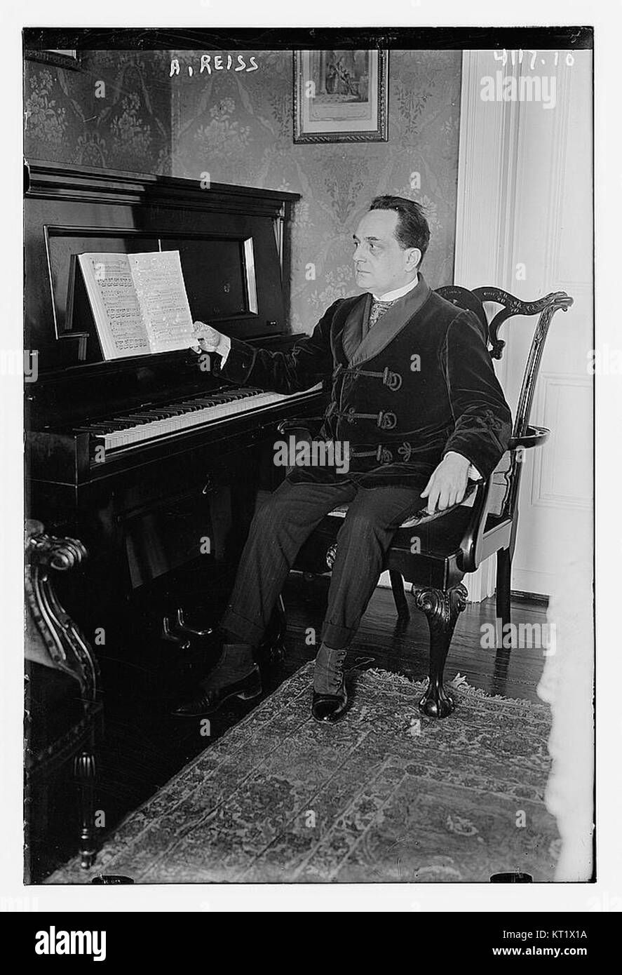 An image credited to A. Reiss, identified by the number 16054723281 ...