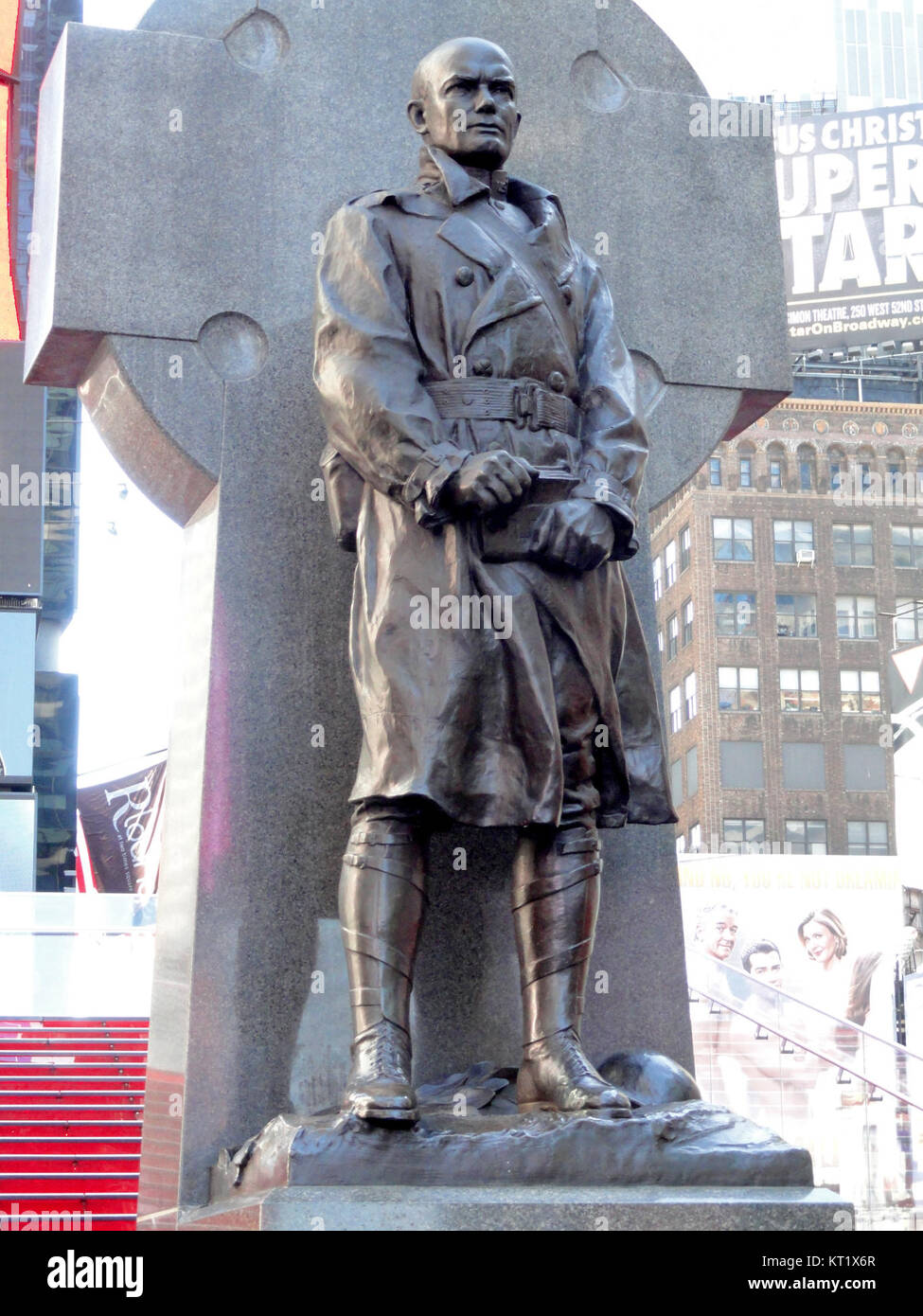 A sculpture of Father Duffy by Charles Keck, located in New York City ...
